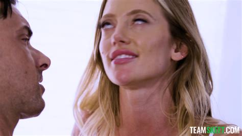 Threesome Malisa Moir Vanna Bardot 4K UHD 2160p Barbie Feels