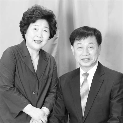 교회 청년국에서 사진촬영