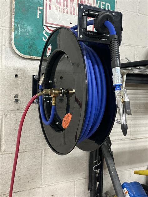 Jobsmart 38 In X 75 Ft Spring Driven Heavy Duty Auto Rewind Air Hose