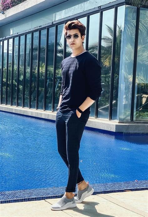 Manjul Khattar Fabulous Outfits Style And Fashion K4 Fashion