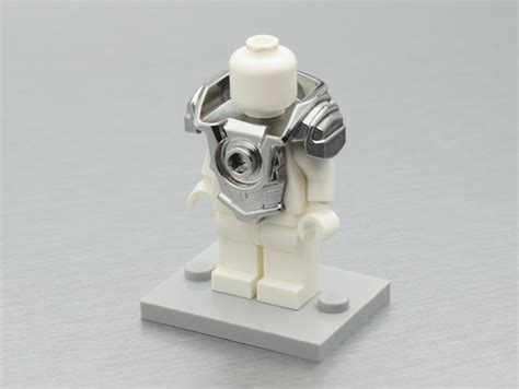 Minifigure Armor Breastplate With Shoulder Pads And Front Stud