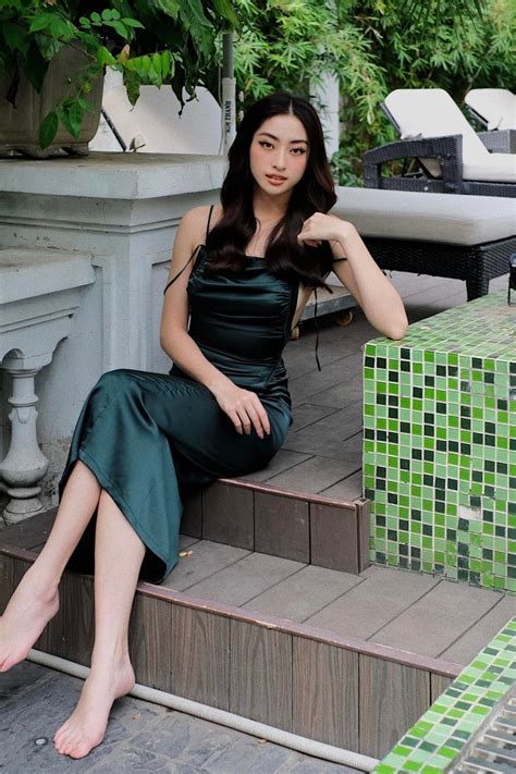 Hoa H U L Ng Th Y Linh Di N Bikini H A Ti T Khoe Body Ho N H O Tr N B I Bi N