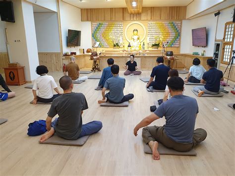 정혜윤 요가쌤과 스트레칭 그리고 명상 만트라세션