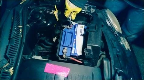 Autobatterie Wechseln Vw Polo 4 9n Fabulouscar