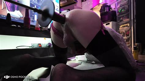 Trans With Sex Machine On Full Speed Getting A Good Pounding Shemale