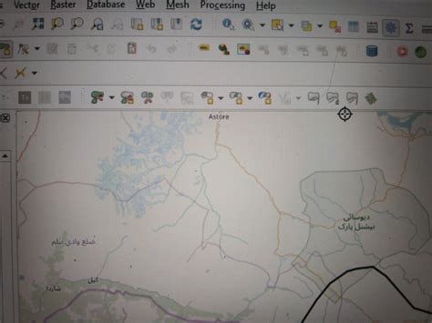 Split Selected Featured With Selected Line From Another Layer Tool