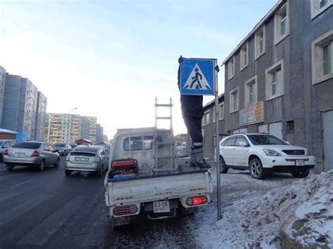 Замын тэмдэг тэмдэглэгээг сайжруулж байна