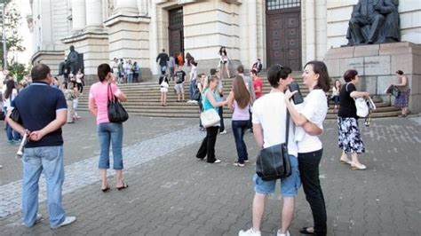 61 вярват в държавните училища и ВУЗ ове