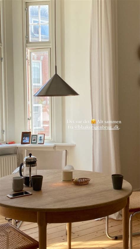 Cozy Kitchen Table Decor