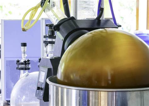 How To Extract Thc With Alcohol Safely Extraction Magazine