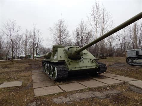 Su 100 구축전차 사라토프