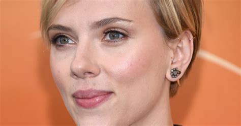 스칼렛 요한슨 라이언 레이놀즈와 이혼 이유 고백 내가 잘나가서