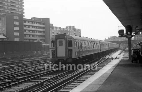 London Victoria Class 421 Emu 7306 17769 35mm Railway Negative Rn426