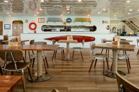 Broad Street Oyster Co Brings All The Seafood To Huntington Beach Pier