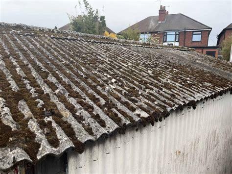 What You Need To Know About Asbestos Floor Tiles And Bitumen Adhesive