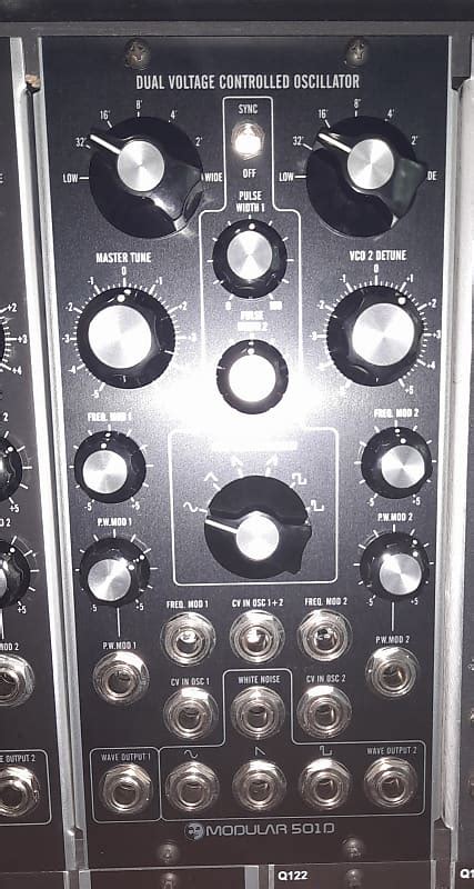 Moon Modular Dual Voltage Controlled Oscillator MU U Reverb