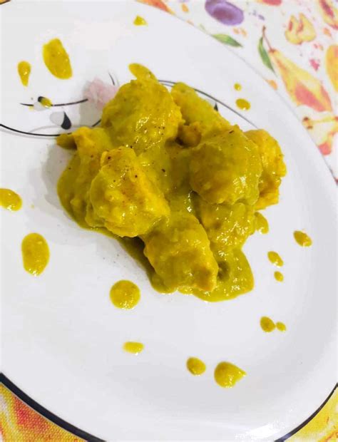 Bocconcini Di Pollo Con Zafferano E Crema Di Piselli