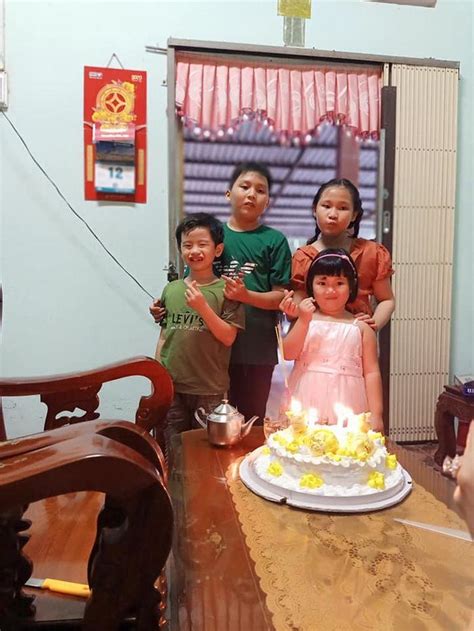 Anh Em Song Sinh L Y Ch Em Sinh I Ngo I H Nh Con C I G Y B T Ng Sao