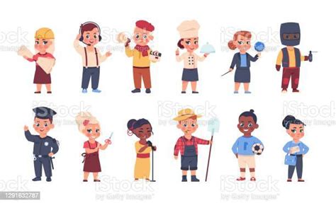 의상을 입은 아이들 다른 직업의 정장에서 성인을 재생 만화 행복 한 아이들 직원 유니폼을 입고 귀여운 소년과 소녀 작은 노동자