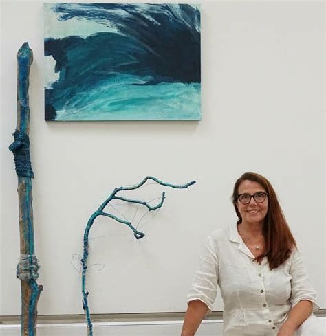 Künstlerin Tanja Rauschtenberger Ist Mit Einer Assemblage Für Den