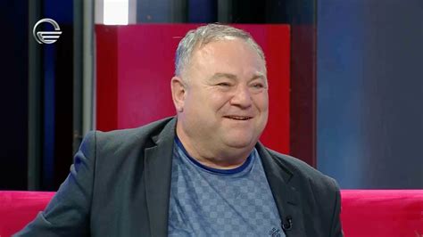 ბესო ბერულაშვილი და მისი შვილიშვილი საქართველო პორტუგალიის მატჩზე Youtube