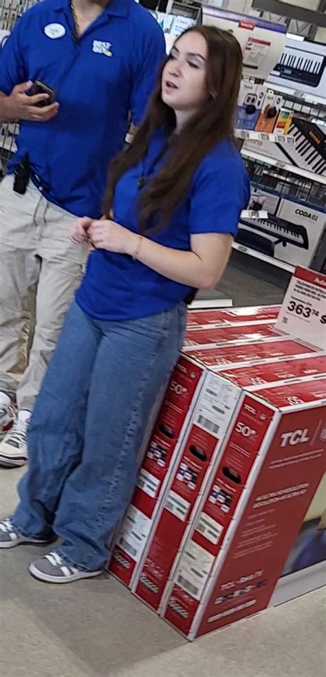 Brunette Worker Petite Bubble Butt Faceshot Part Tight Jeans Forum