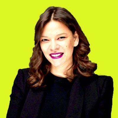 Anna Blender LinkedIn Twitter