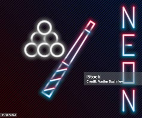 빛나는 네온 라인 당구 큐와 검은 배경에 고립 된 볼 아이콘 다채로운 개요 개념 벡터 경쟁에 대한 스톡 벡터 아트 및 기타 이미지 경쟁 고풍스런 공 스포츠 장비