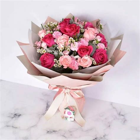 選擇完美的週年禮物花束：揭示結婚週年紀念的花卉象徵 T Flowers Hong Kong