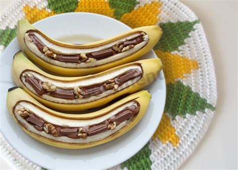 Банан в микроволновке с шоколадом запеченный рецепт с фото - 1000.menu