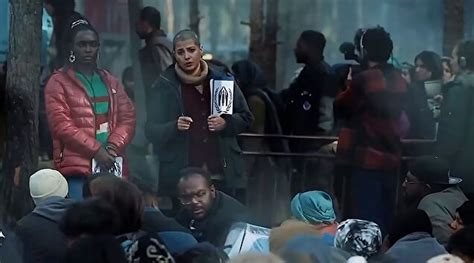 عکس لو رفته از کچل کردن طناز طباطبایی در برمودا روزنامه هفت صبح