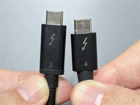 Compared USB USB Thunderbolt Thunderbolt USB C OFF