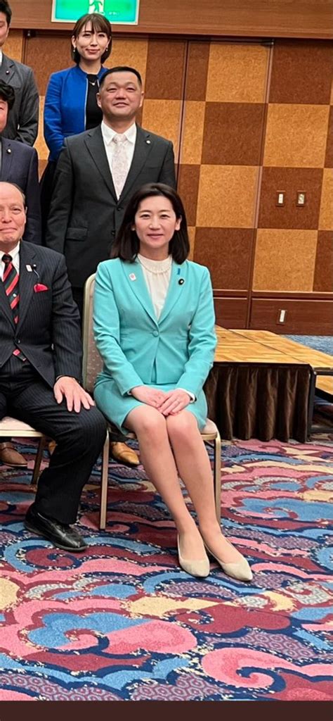 ボード「熟女政治家」のピン