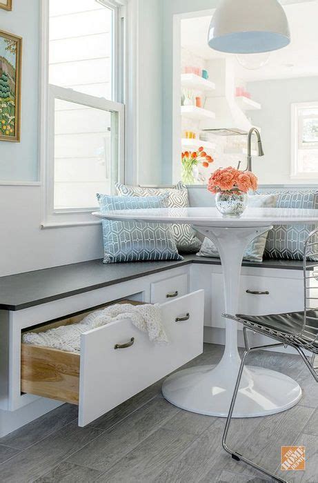 Угловая обеденная зона. | Kitchen remodeling projects, Bench seating ...