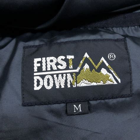 Yahooオークション 美品 First Down ファーストダウン ロゴ刺繍 ダ