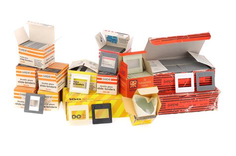 Lot 943 A Box Of 35mm Slide Frames And Glass