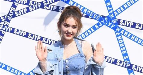 솔로 데뷔 전소미 자작곡 행복하게 작업 테디 오빠 덕분