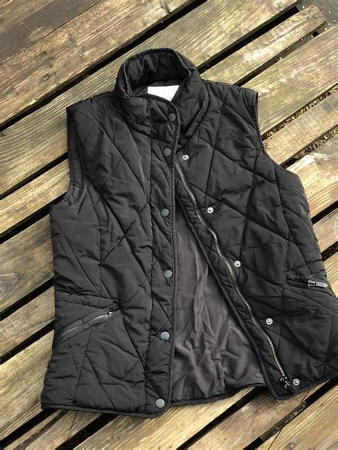 Стьогана жилетка — ціна 450 грн у каталозі Жилетки Купити жіночі речі за доступною ціною на Шафі