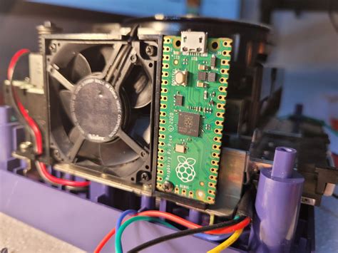 Stand for Picoboot mod with M insert Raspberry Pico on Gamecube par Elmidea Téléchargez