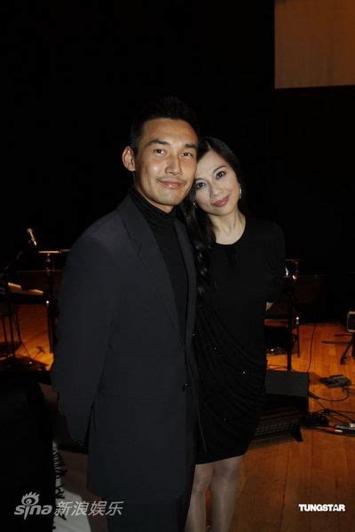 图文：陈松伶情人节开唱 陈松伶与张铎影音娱乐新浪网