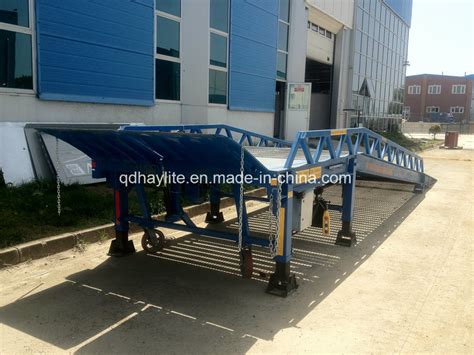 Hydraulic Mobile Container Loading Dock Ramp Warehouse Loading Ramp And Dock Ramp Leveler