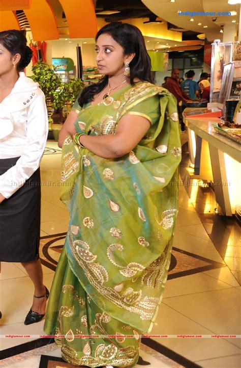 Sona Nair Actress Photo Image Pics And Stills