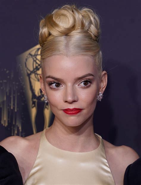 Anya Taylor Joy 73rd Primetime Emmy Awards 8 Satiny Org