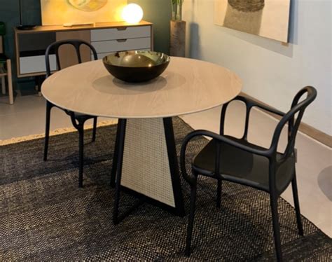 DDR Design Dining Tables Ekla