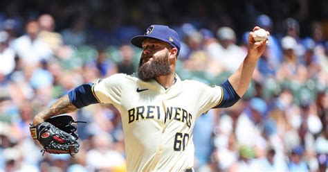 9년 전 사이영상 투수의 처참한 몰락 또 방출되나