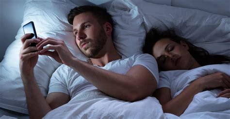 Počet Mladých Lidí Kteří Nikdy Neměli Sex Dosahuje V Usa Rekordních