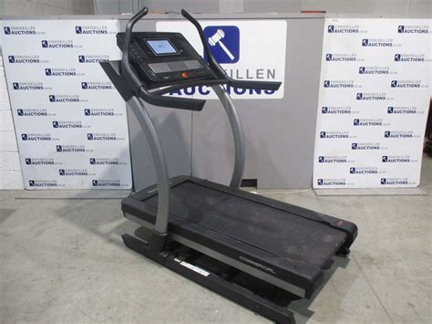 Lot 6 Nordictrack Commercial Runners Flex Treadmill