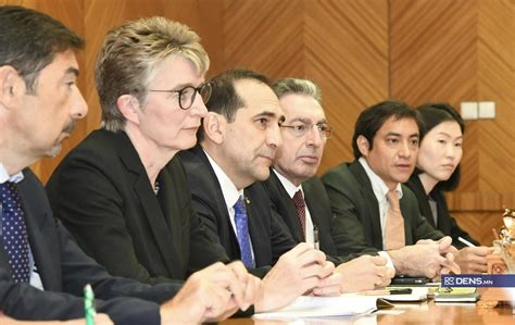 Дэлхийн Банкны БНХАУ БНСУ Монгол хариуцсан захирал Мара Уорвик эдийн засгийн нөхцөл байдал