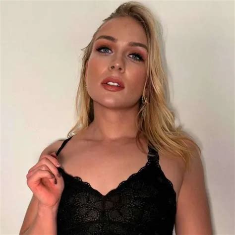 Sexy Trans Blaire Banks Domineert Bucks Kont XHamster