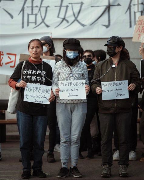 月摇云影 On Twitter Rt Citizensdailycn 10月29日下午，由「伦敦myduty民主墙」 汇聚的华人举行了